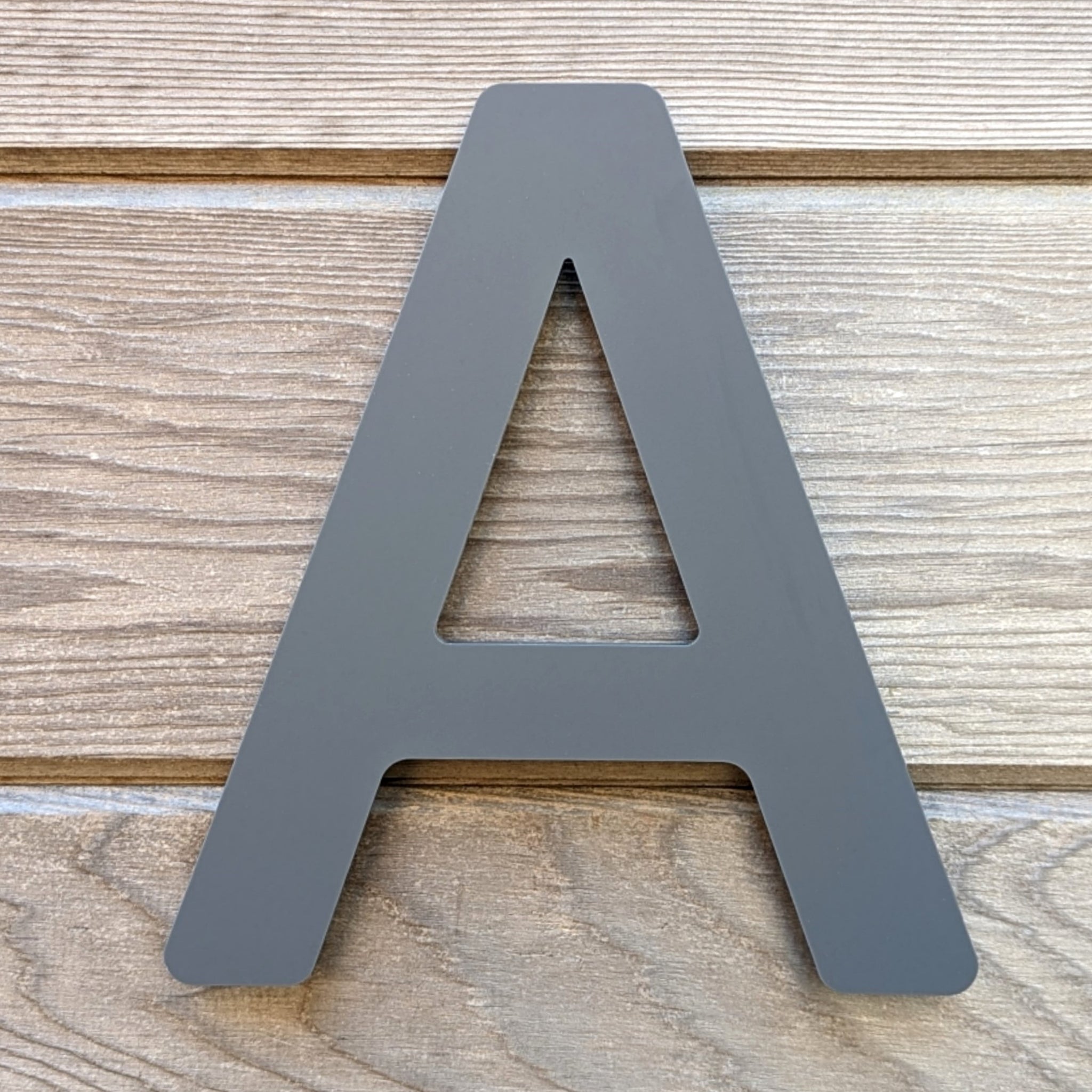 Modern Grey House Numbers 20cm - Acrylic Floating – Housenumbers Limited